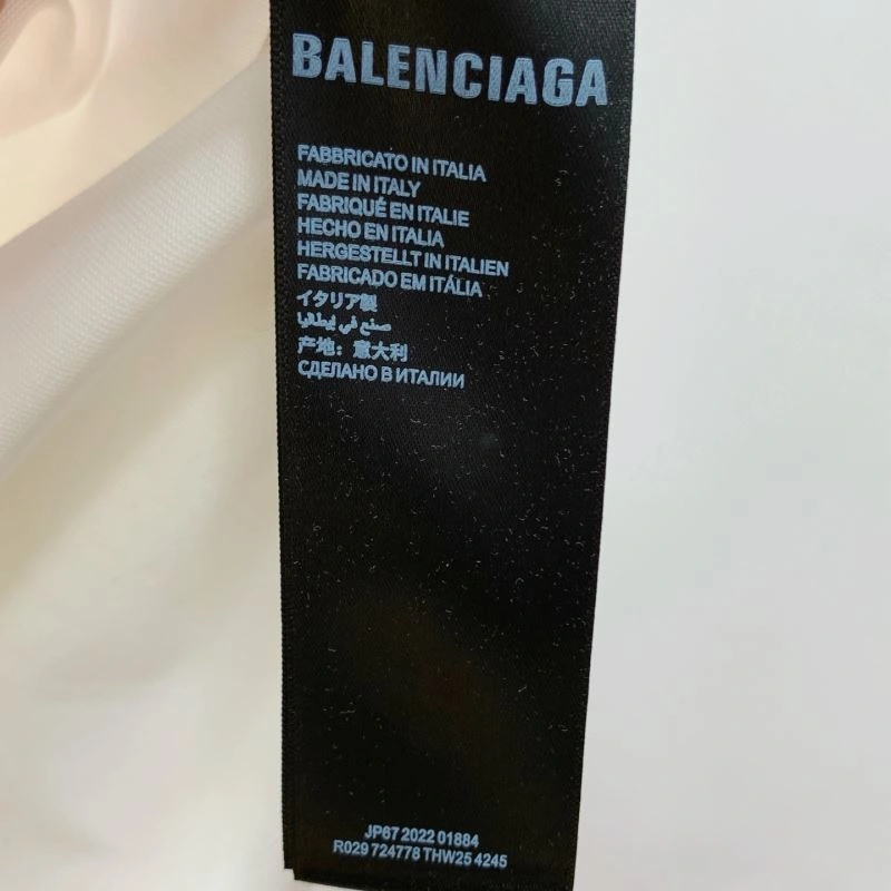 Accurate model Balenciaga T-Shirts