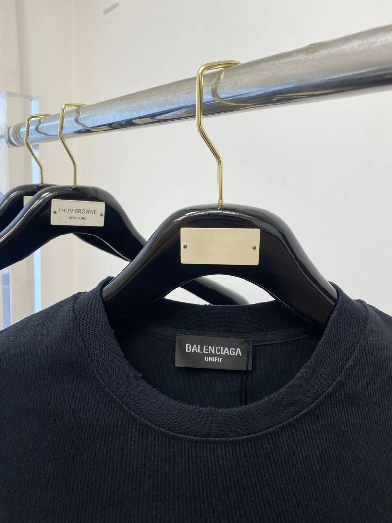 Accurate model Balenciaga T-Shirts