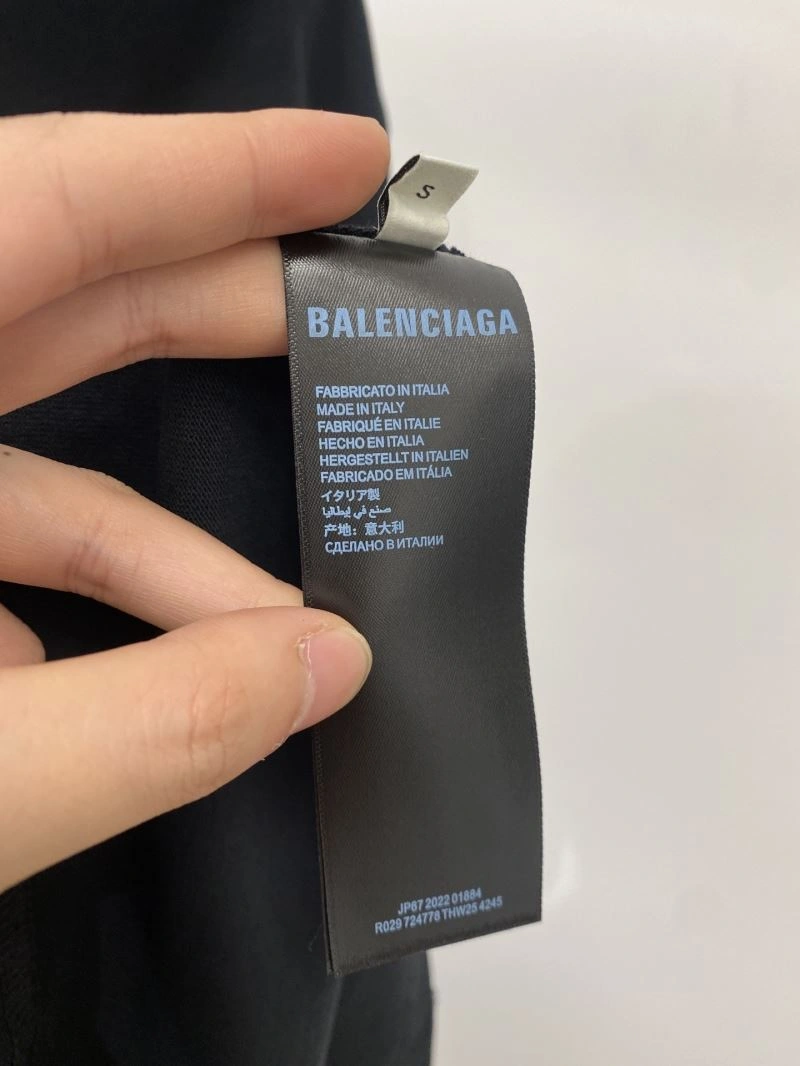 Accurate model Balenciaga T-Shirts