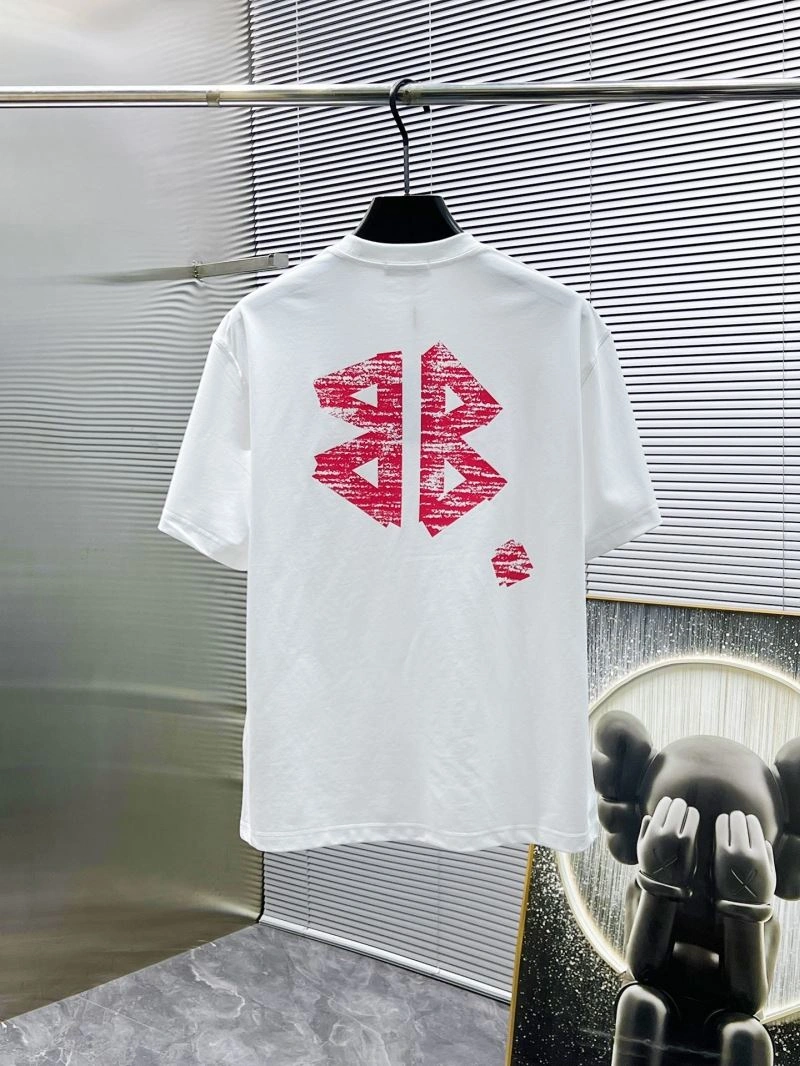 Indistinguishable Balenciaga T-Shirts