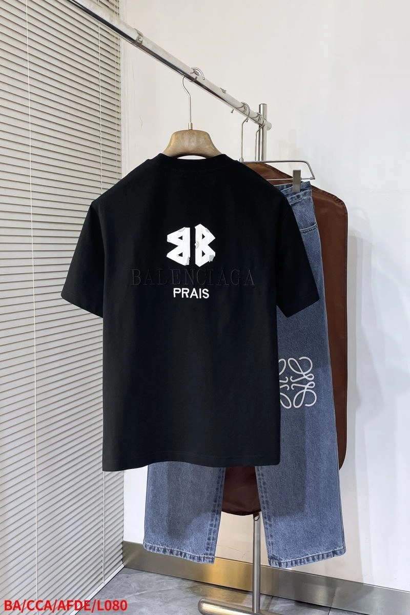 Indistinguishable Balenciaga T-Shirts