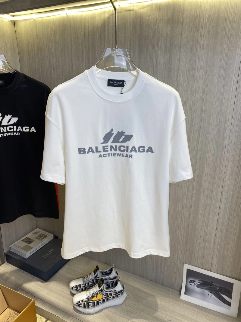 Bargain Balenciaga T-Shirts
