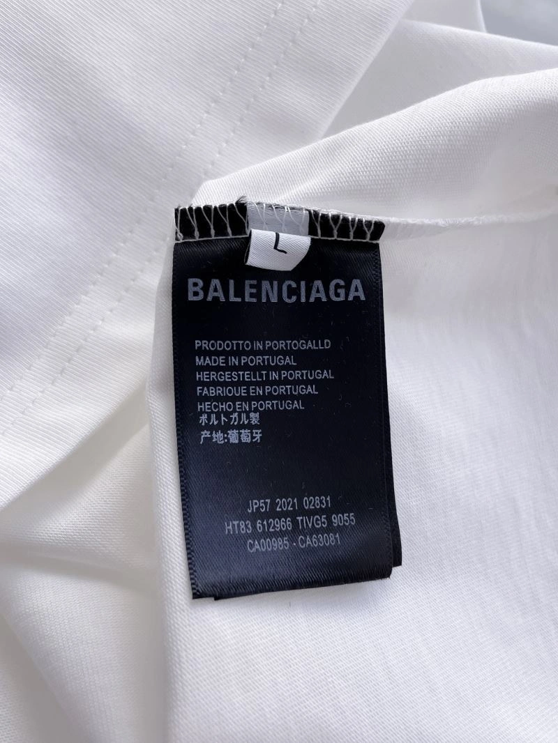 Indistinguishable Balenciaga T-Shirts