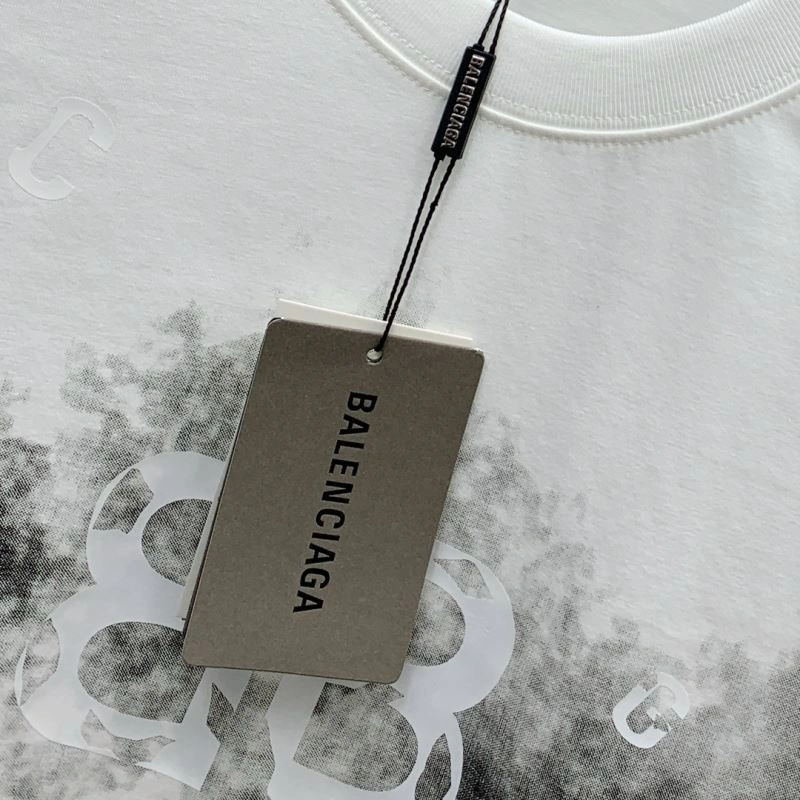 Inexpensive Balenciaga T-Shirts