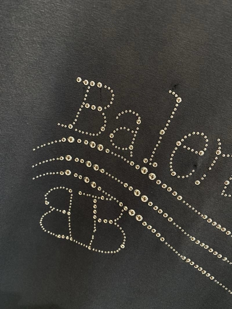 Indistinguishable Balenciaga T-Shirts