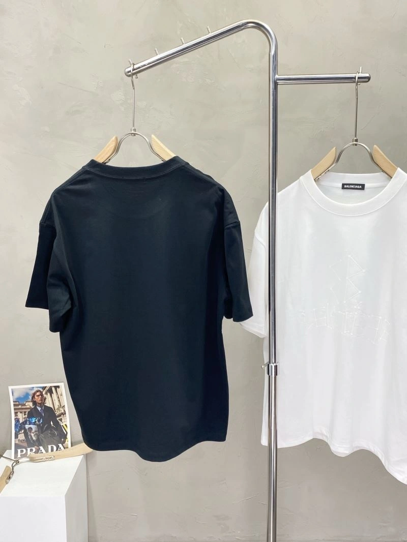 Bargain Balenciaga T-Shirts