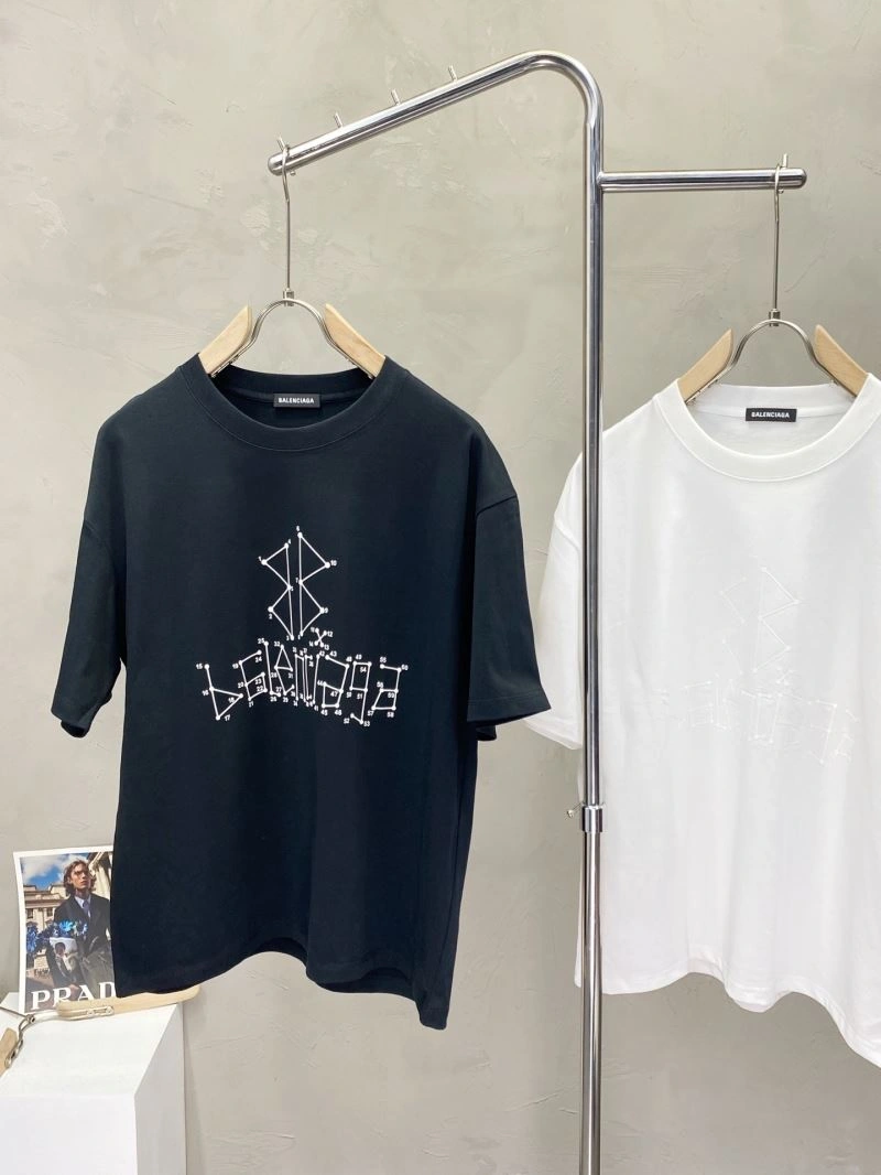 Bargain Balenciaga T-Shirts