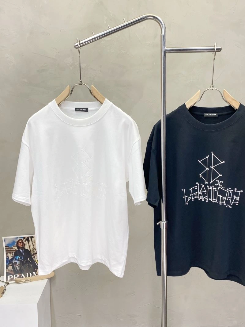 Bargain Balenciaga T-Shirts