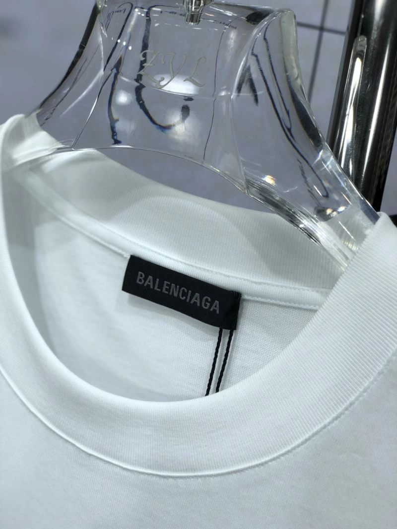 Accurate model Balenciaga T-Shirts