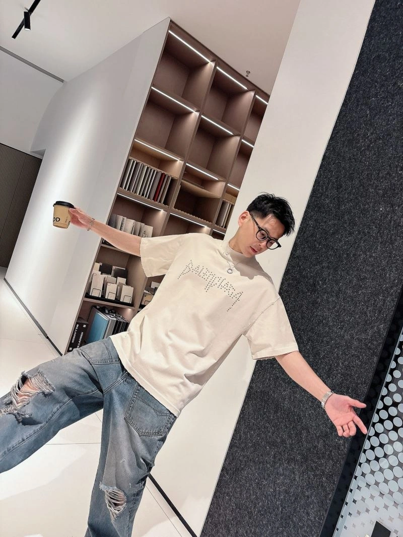 Exact replica Balenciaga T-Shirts