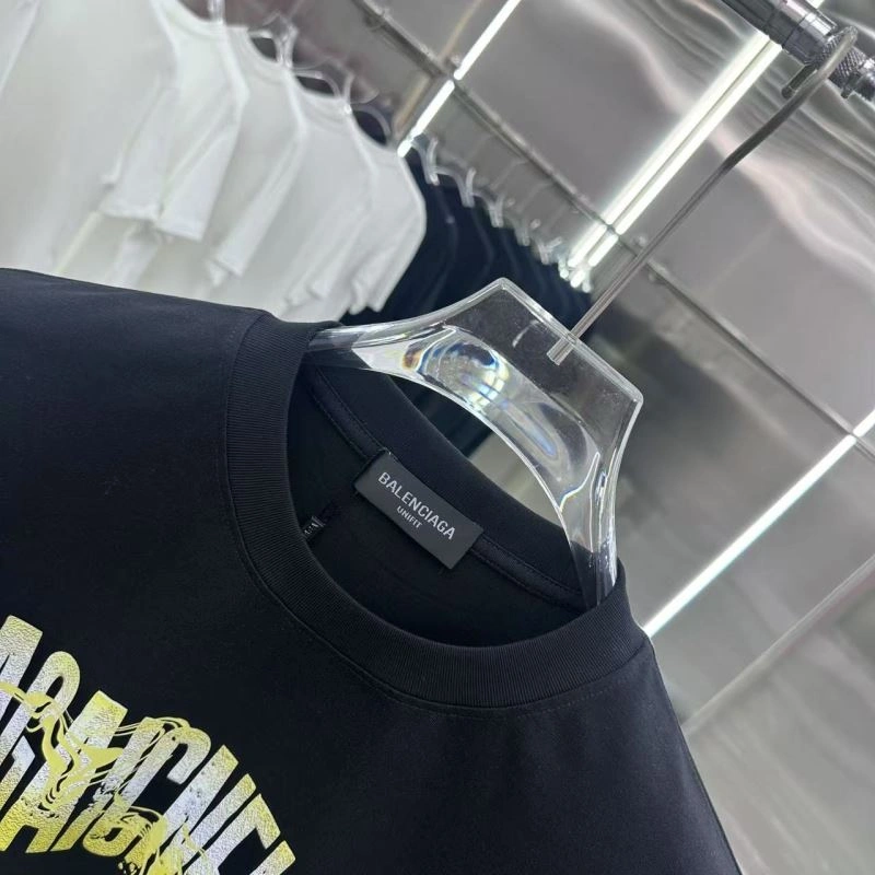 Accurate model Balenciaga T-Shirts