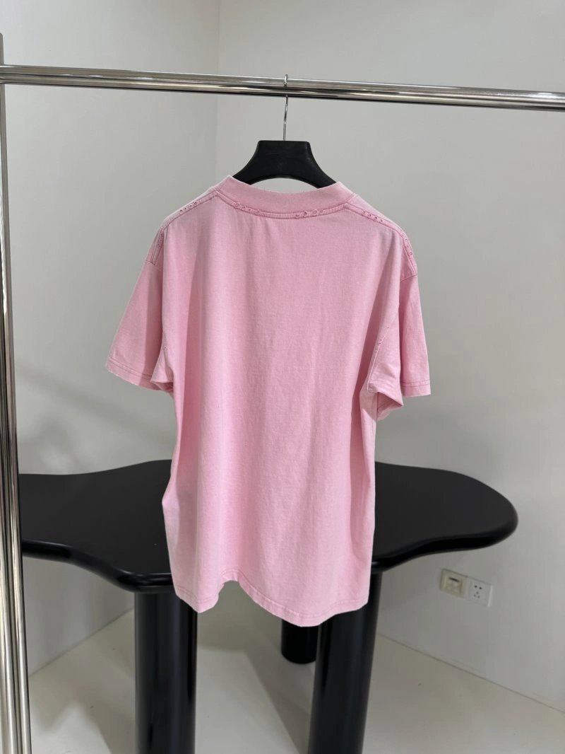 Indistinguishable Balenciaga T-Shirts