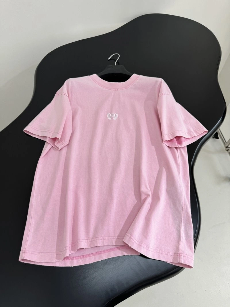 Indistinguishable Balenciaga T-Shirts