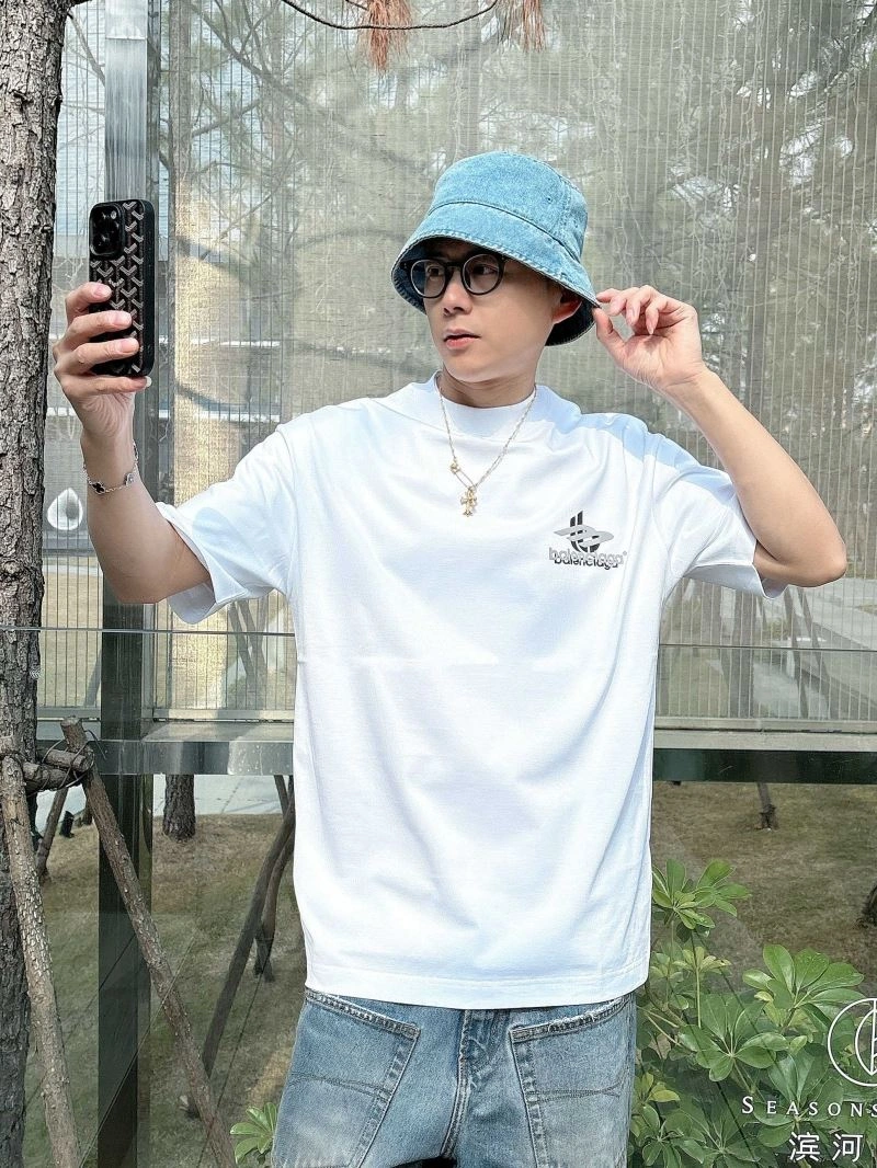 Exact replica Balenciaga T-Shirts