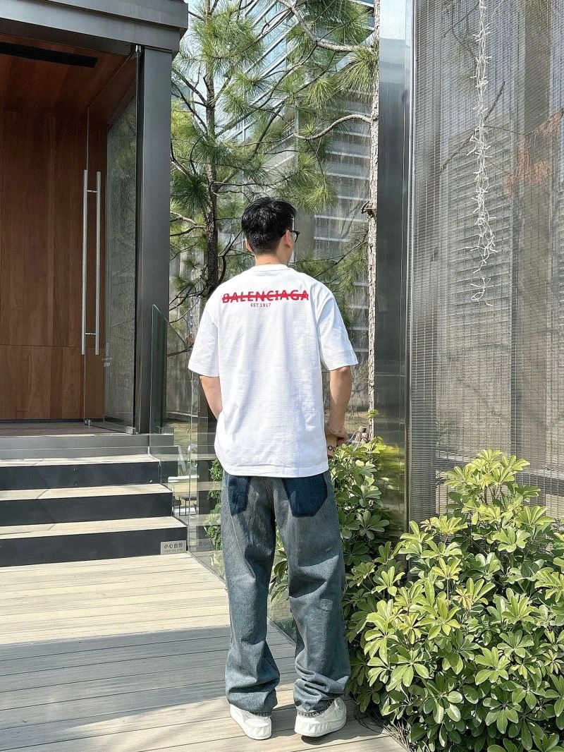 Low-cost Balenciaga T-Shirts