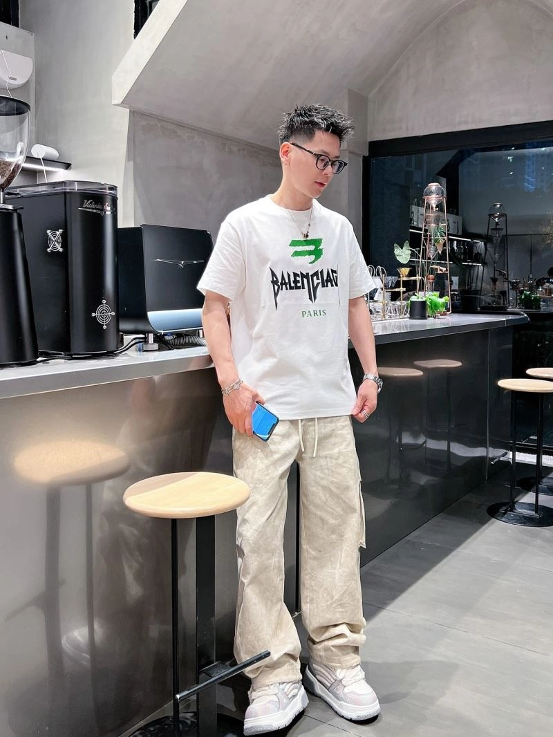 Inexpensive Balenciaga T-Shirts