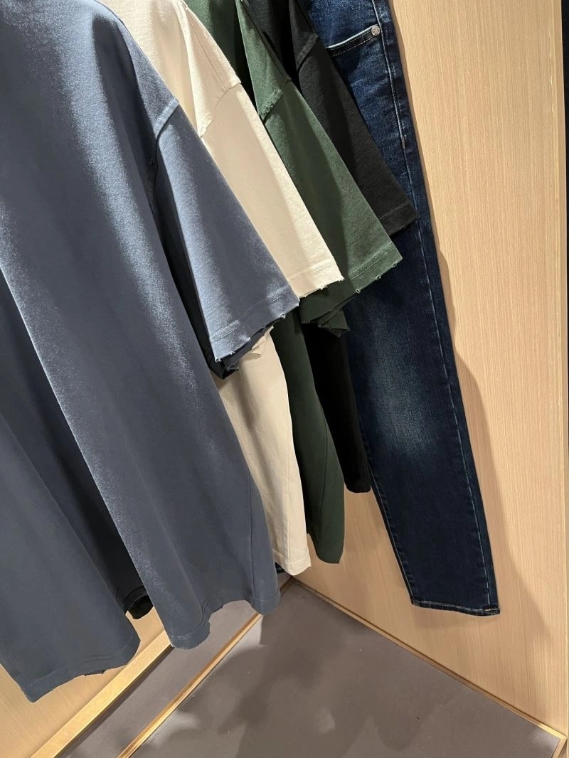 Low-cost Balenciaga T-Shirts