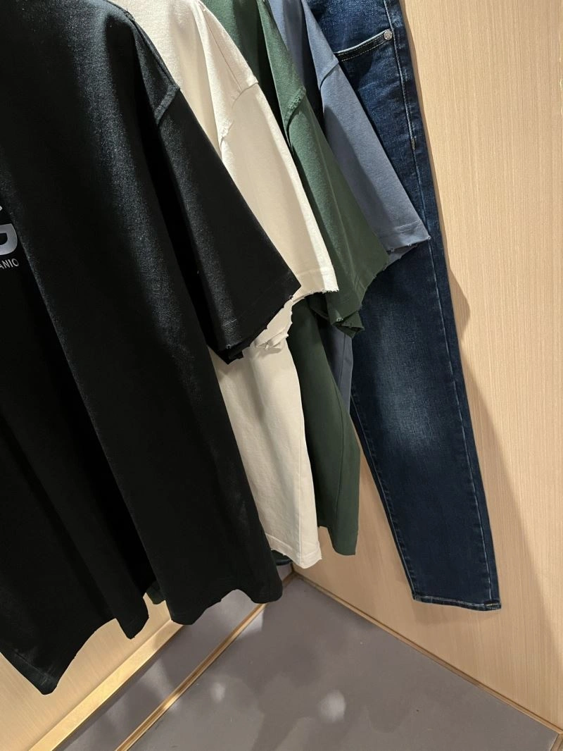 Inexpensive Balenciaga T-Shirts