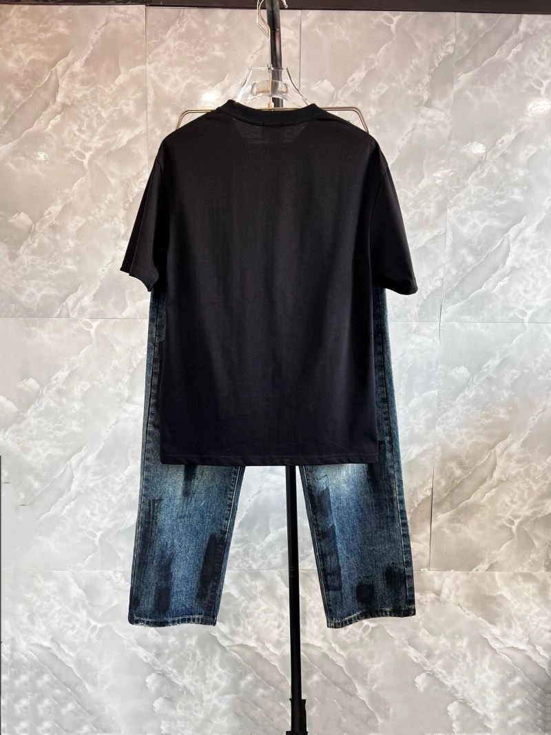 Indistinguishable Balenciaga T-Shirts