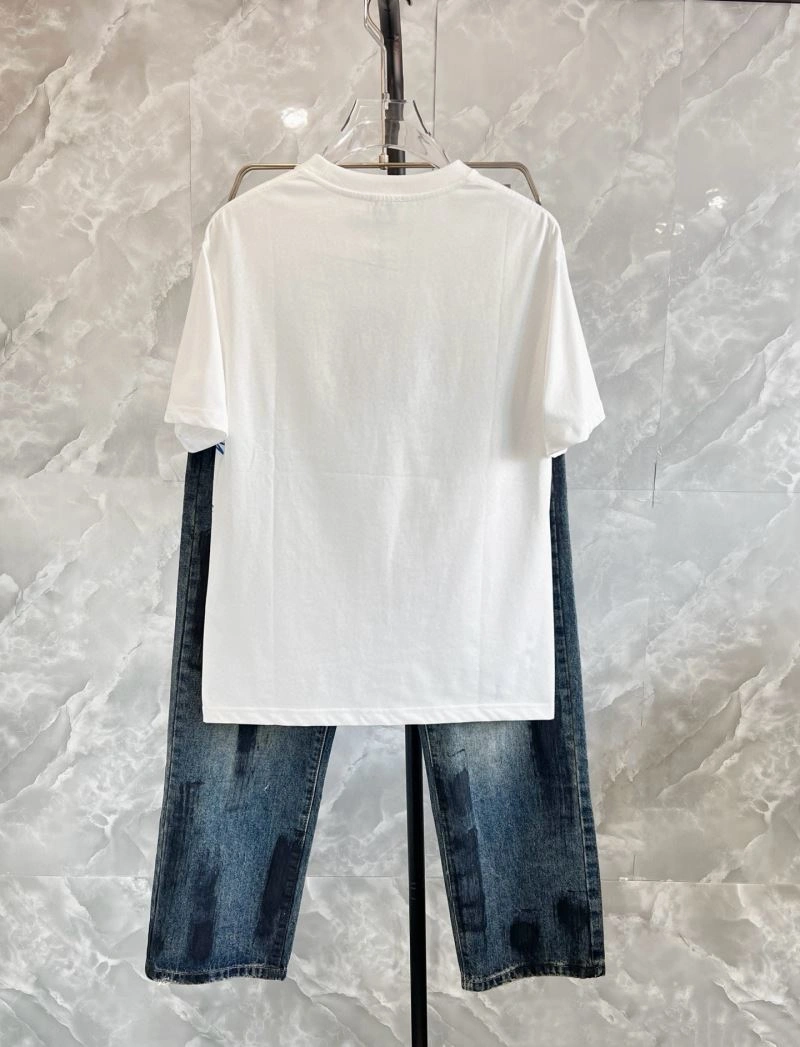 Indistinguishable Balenciaga T-Shirts