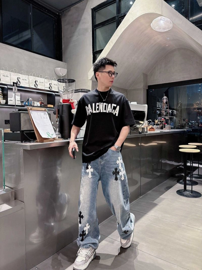 Indistinguishable Balenciaga T-Shirts