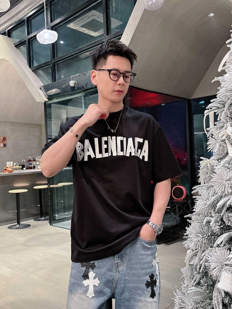 Indistinguishable Balenciaga T-Shirts
