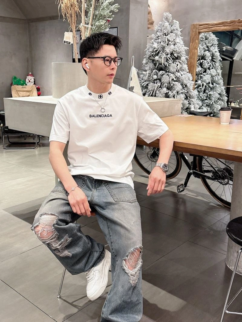 Discounted Balenciaga T-Shirts