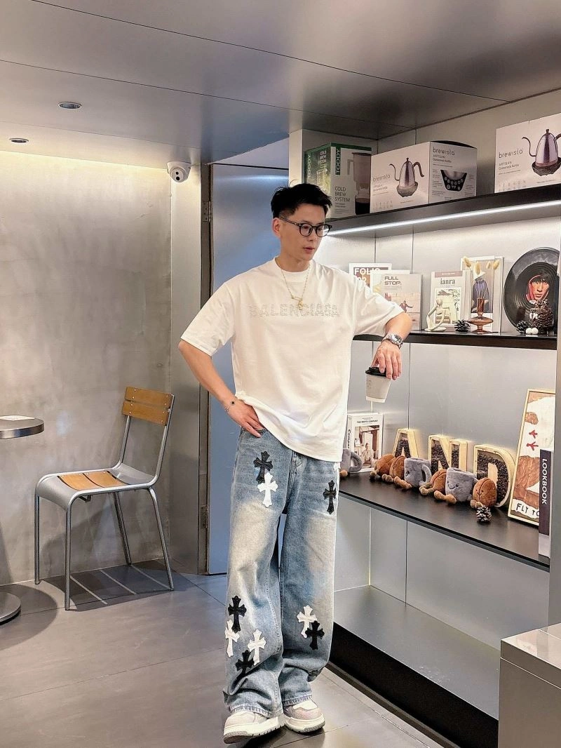 Reasonably priced Balenciaga T-Shirts