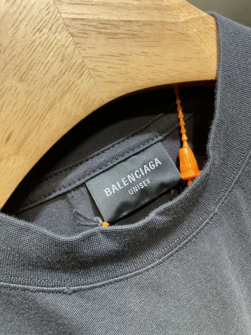 Accurate model Balenciaga T-Shirts