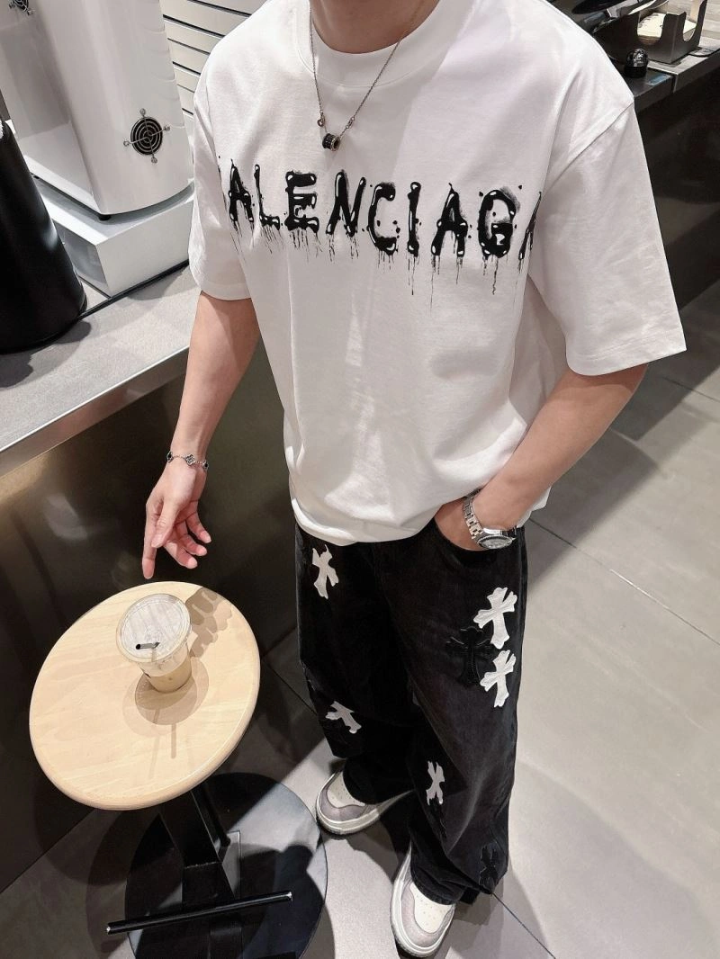 Bargain Balenciaga T-Shirts