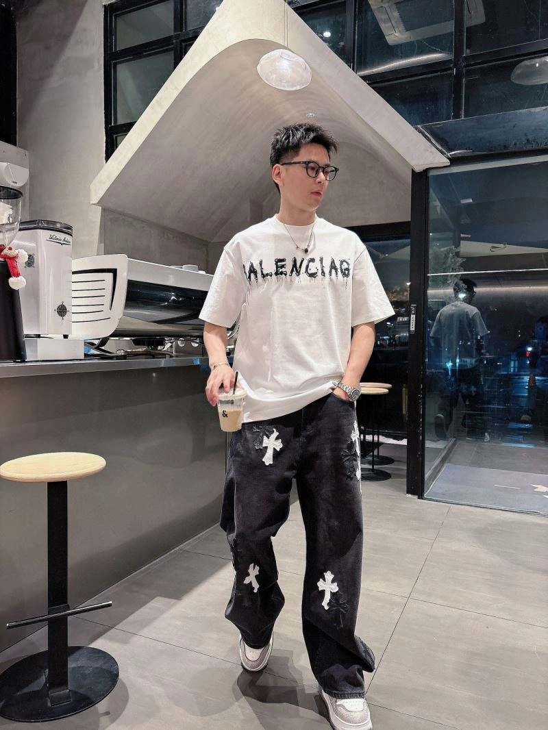 Bargain Balenciaga T-Shirts