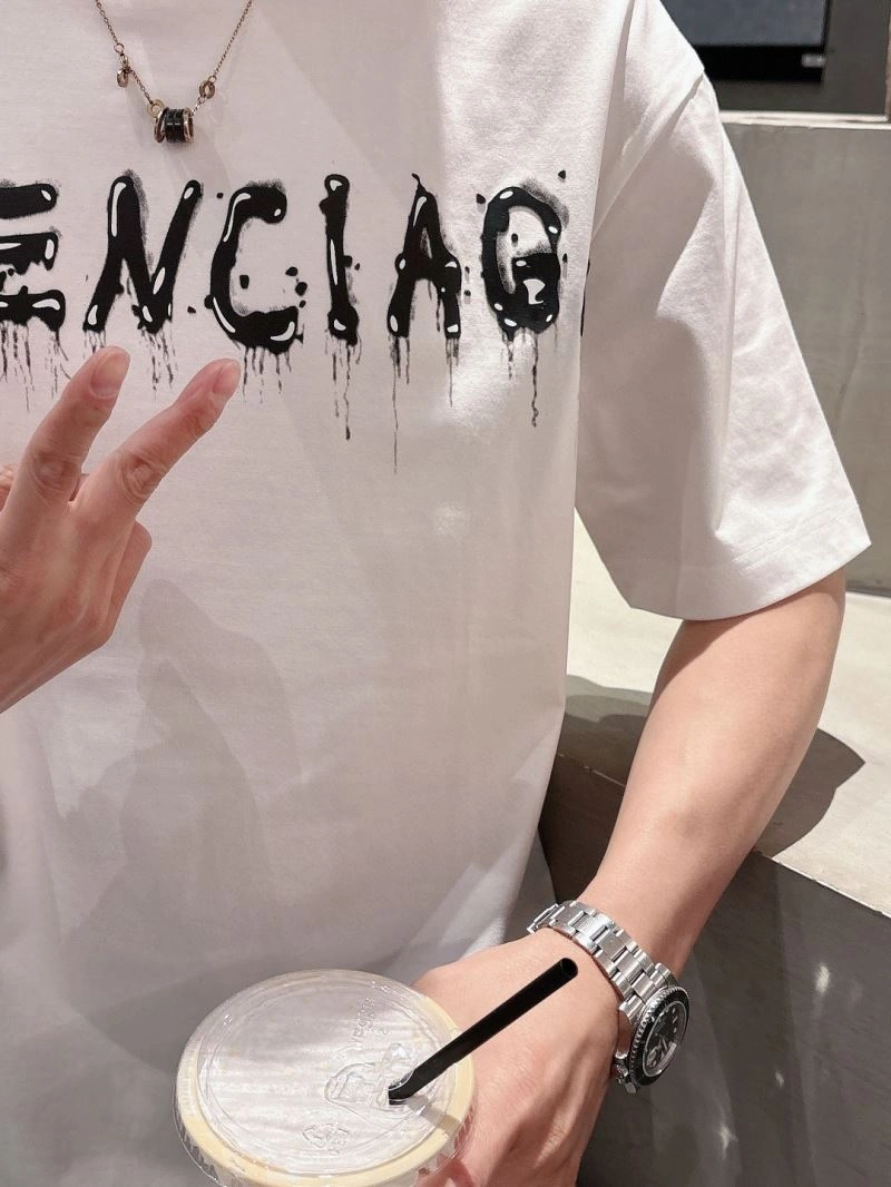 Bargain Balenciaga T-Shirts