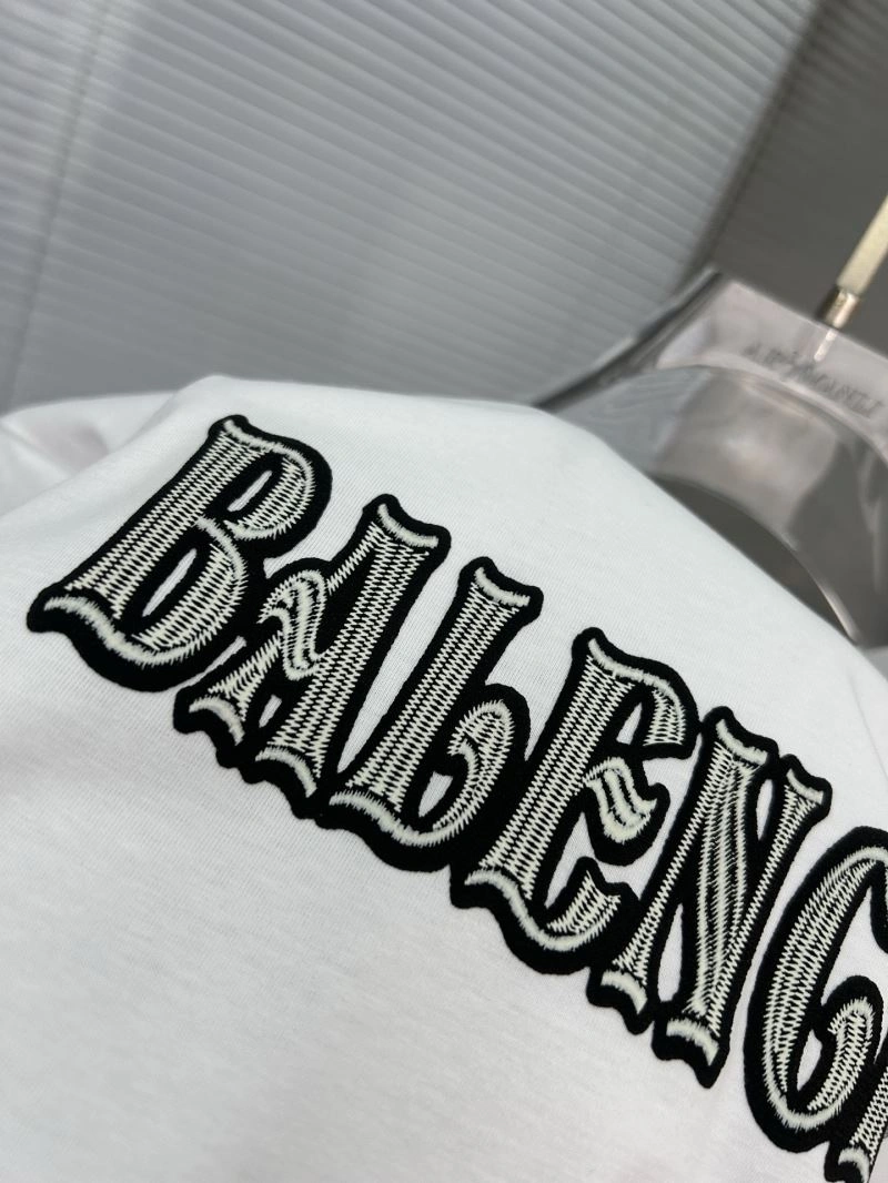 Bargain Balenciaga T-Shirts