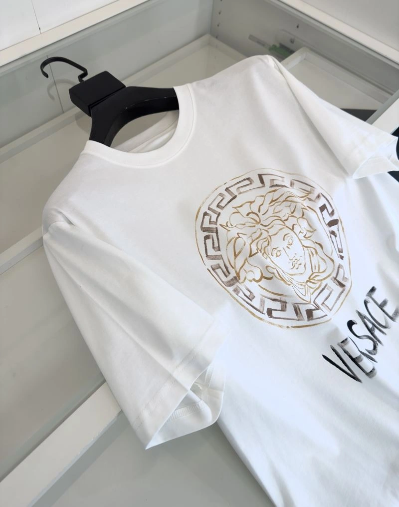 Discounted Balenciaga T-Shirts
