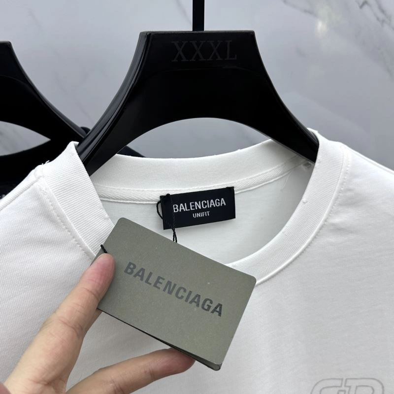 Bargain Balenciaga T-Shirts