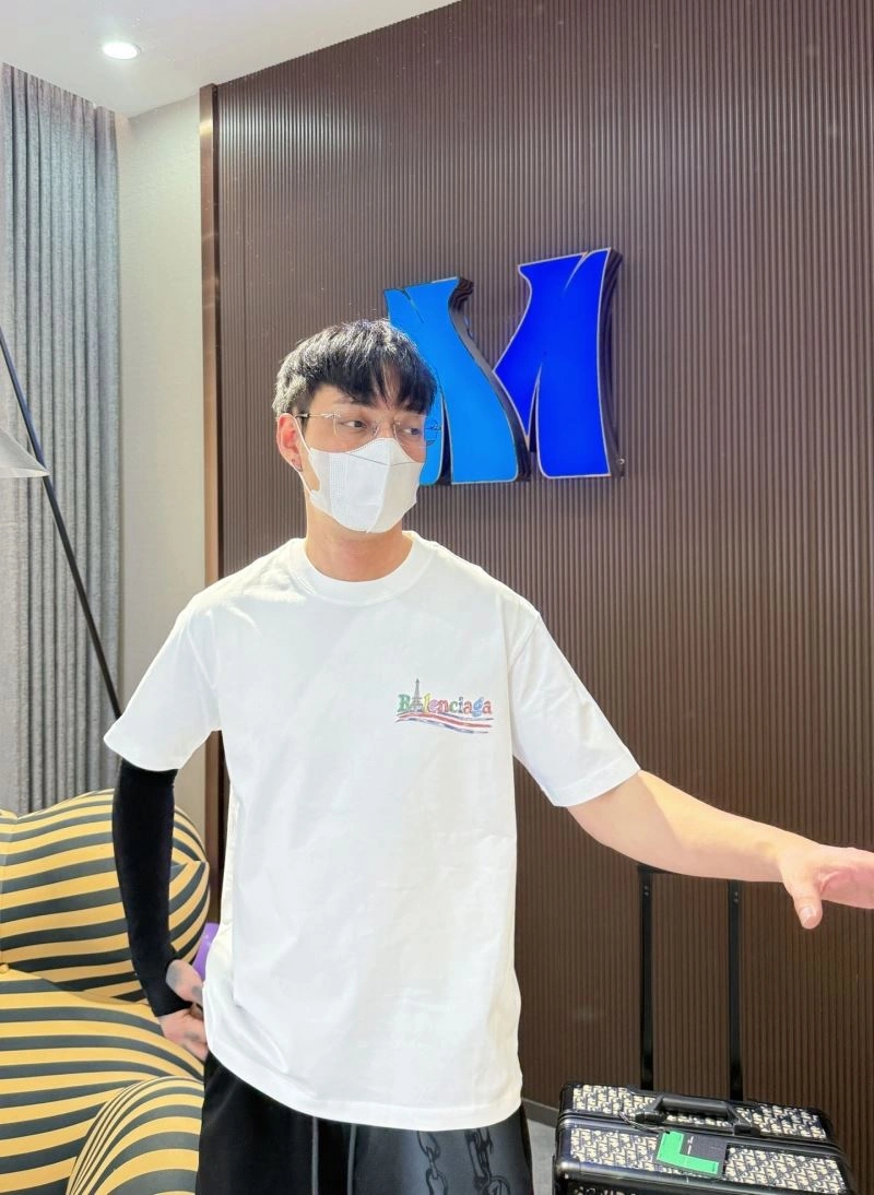Economical Balenciaga T-Shirts