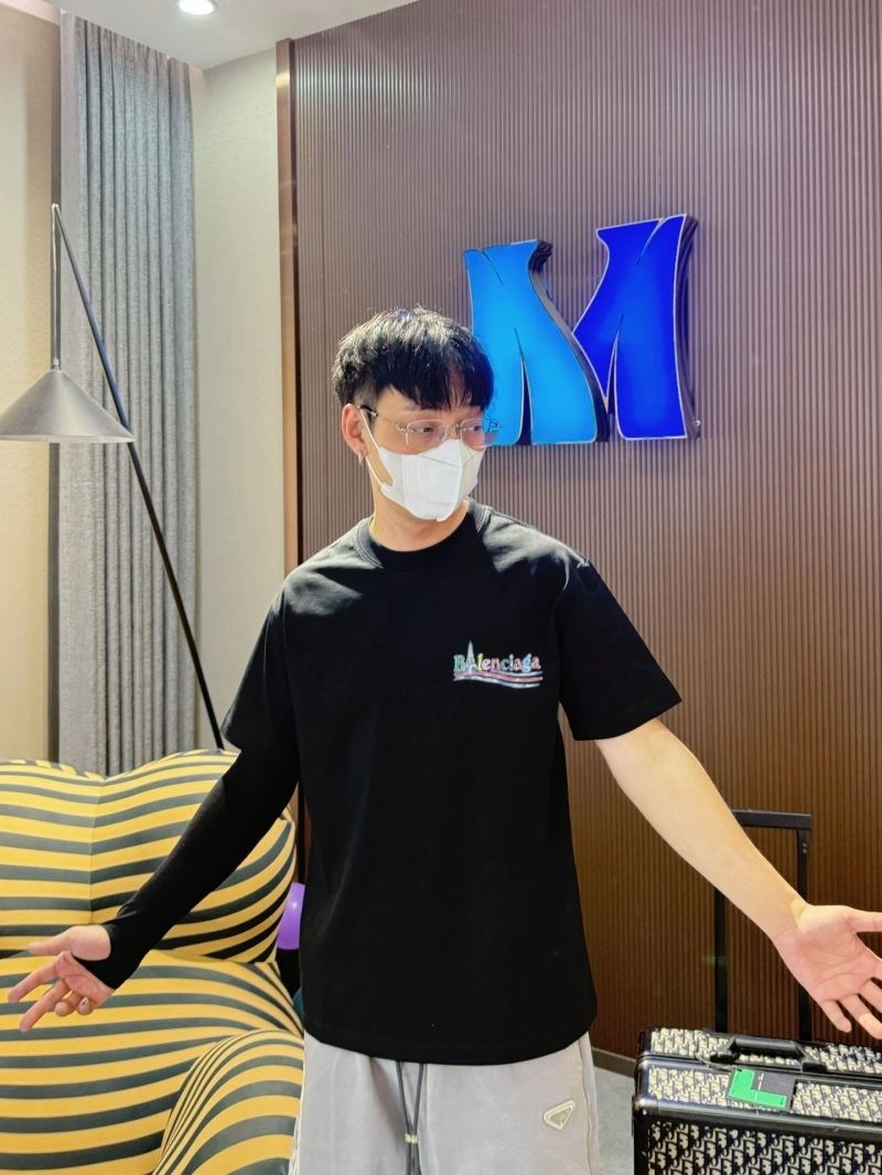 Low-cost Balenciaga T-Shirts