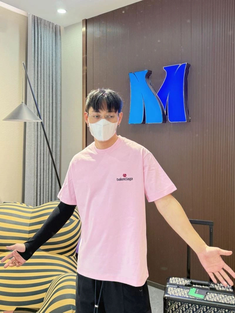 Low-cost Balenciaga T-Shirts