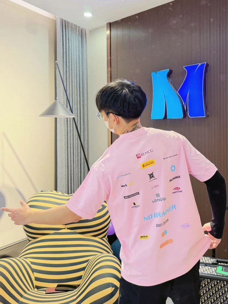 Low-cost Balenciaga T-Shirts