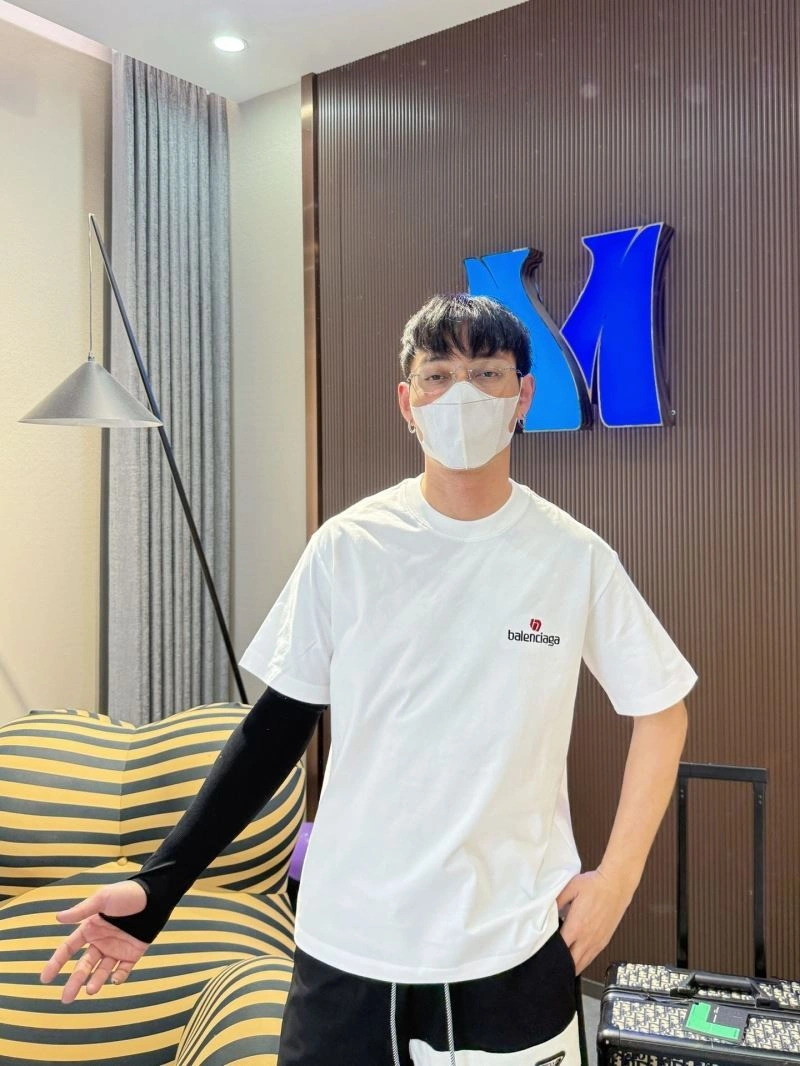 Balenciaga T-Shirts