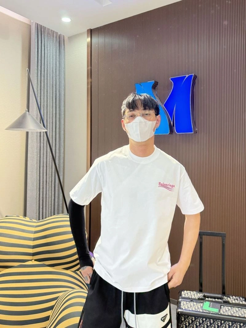 Balenciaga T-Shirts