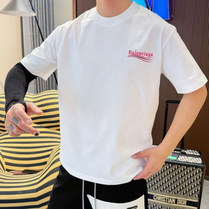 Bargain Balenciaga T-Shirts