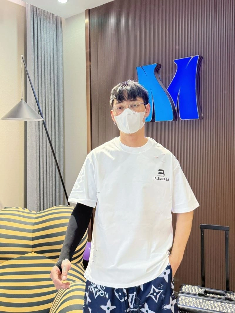 Balenciaga T-Shirts