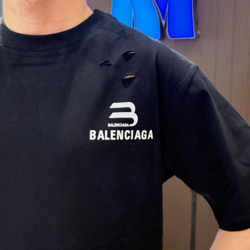 Bargain Balenciaga T-Shirts