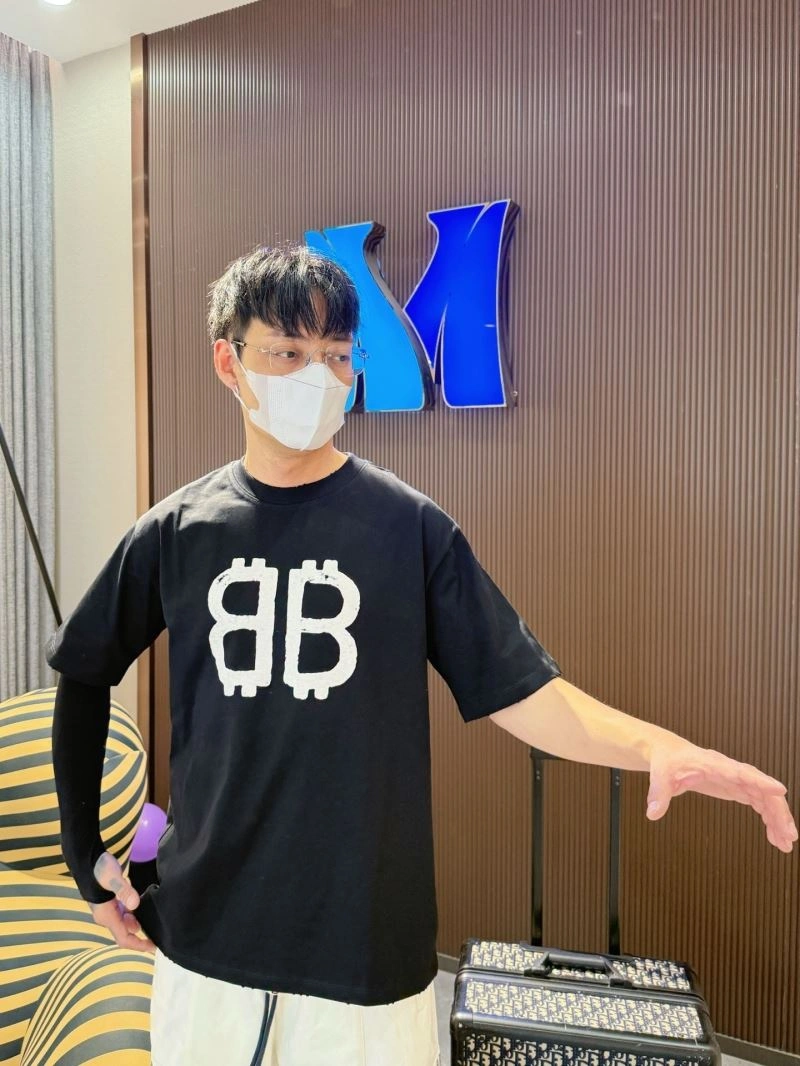 Top mirror Balenciaga T-Shirts