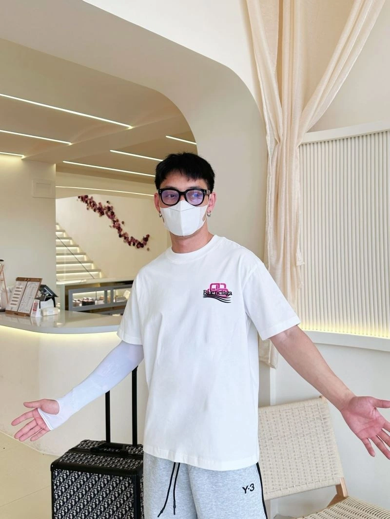 High fidelity Balenciaga T-Shirts