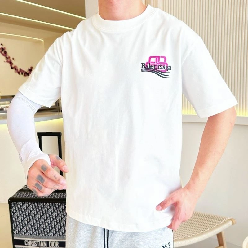 High fidelity Balenciaga T-Shirts