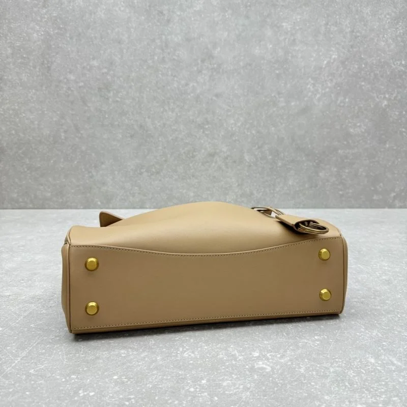 Accurate model Balenciaga Top Handle Bags