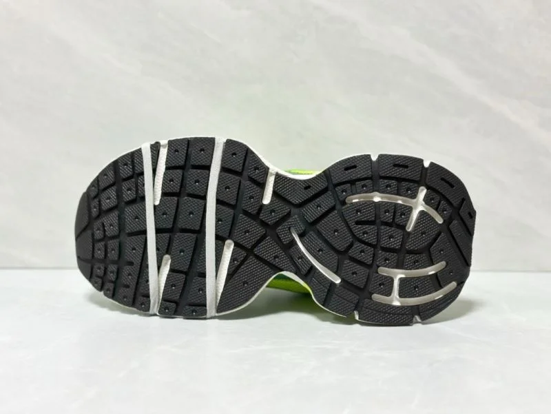 Accurate model Balenciaga Track Shoes