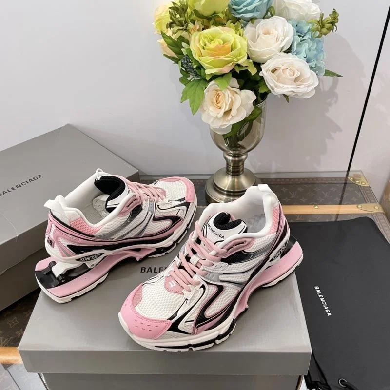 Accurate model Balenciaga Track Shoes